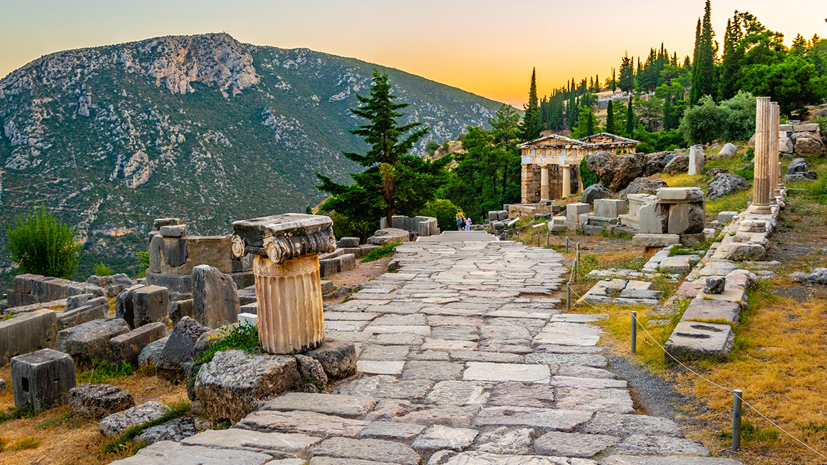 7 Incredible Wonders of Delphi: All You Need to Know