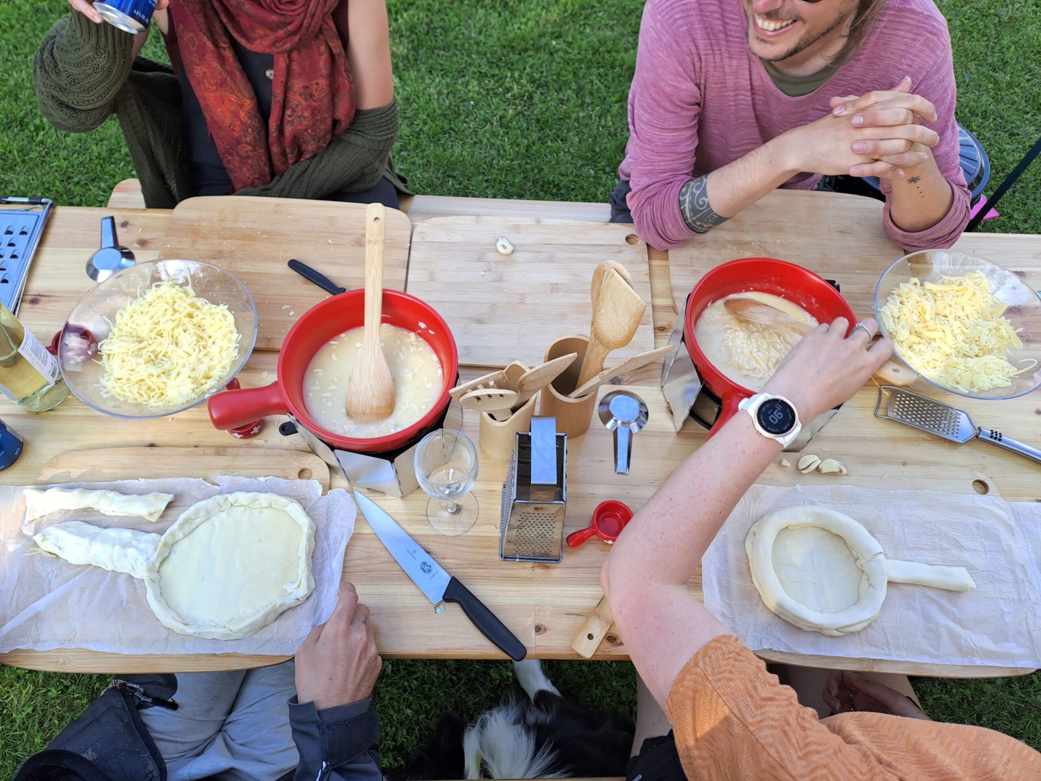 7 Special Places to Eat Fondue in Switzerland (That locals recommend ...